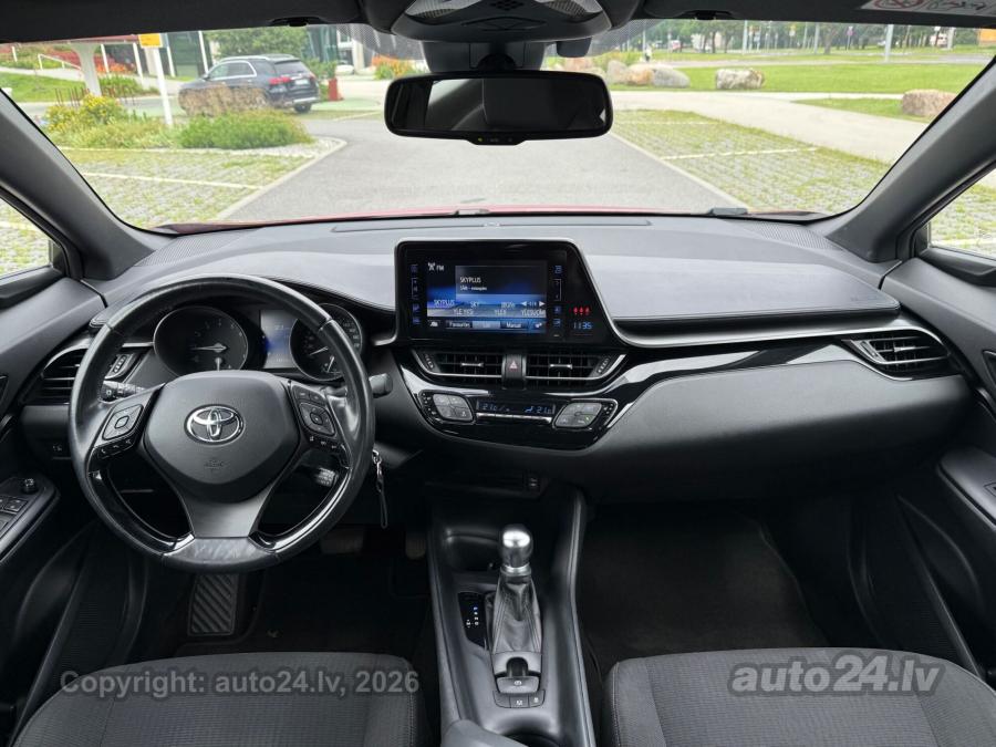 Красный Тойота C-HR 2017 в Таллин, объемом двигателя 1.20 л и пробегом 124 тыс. км за 12500 €, фото 10 на AUTOMOTO.COM.LV