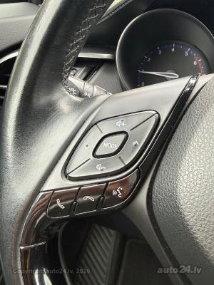 Красный Тойота C-HR 2017 в Таллин, объемом двигателя 1.20 л и пробегом 124 тыс. км за 12500 €, фото 17 на AUTOMOTO.COM.LV