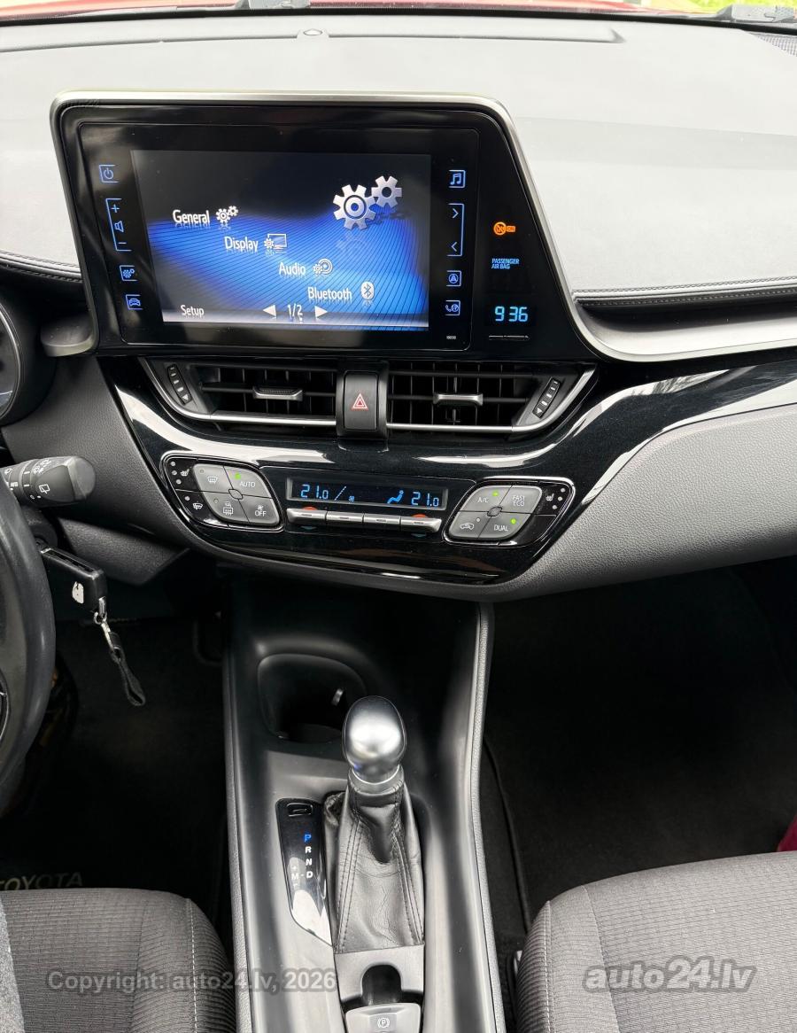 Красный Тойота C-HR 2017 в Таллин, объемом двигателя 1.20 л и пробегом 124 тыс. км за 12500 €, фото 24 на AUTOMOTO.COM.LV