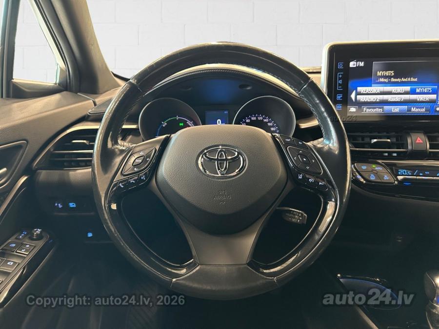 Красный Тойота C-HR 2018 в Пярну, объемом двигателя 1.80 л и пробегом 234 тыс. км за 14990 €, фото 13 на AUTOMOTO.COM.LV