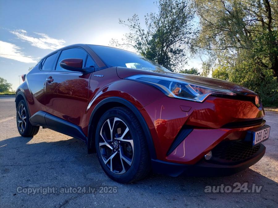 Sarkans Toyota C-HR 2019 Tallina, ar dzinēja tilpumu 1.80 L un nobraukumu 53 tūkst. km par 18700 €, foto 4 vietnē AUTOMOTO.COM.LV