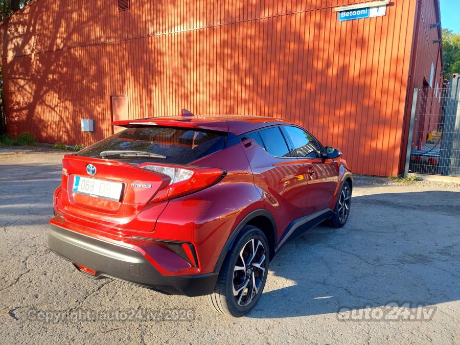 Sarkans Toyota C-HR 2019 Tallina, ar dzinēja tilpumu 1.80 L un nobraukumu 53 tūkst. km par 18700 €, foto 5 vietnē AUTOMOTO.COM.LV