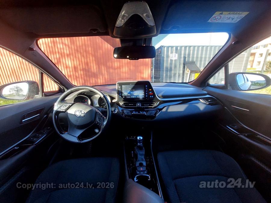 Sarkans Toyota C-HR 2019 Tallina, ar dzinēja tilpumu 1.80 L un nobraukumu 53 tūkst. km par 18700 €, foto 9 vietnē AUTOMOTO.COM.LV