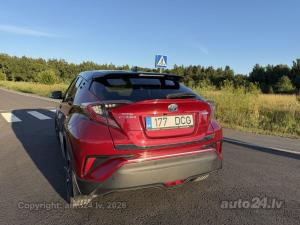 Sarkans Toyota C-HR 2019 Keila, ar dzinēja tilpumu 1.80 L un nobraukumu 114 tūkst. km par 19900 €, foto 8 vietnē AUTOMOTO.COM.LV