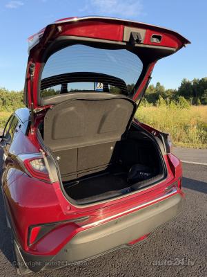 Sarkans Toyota C-HR 2019 Keila, ar dzinēja tilpumu 1.80 L un nobraukumu 114 tūkst. km par 19900 €, foto 9 vietnē AUTOMOTO.COM.LV