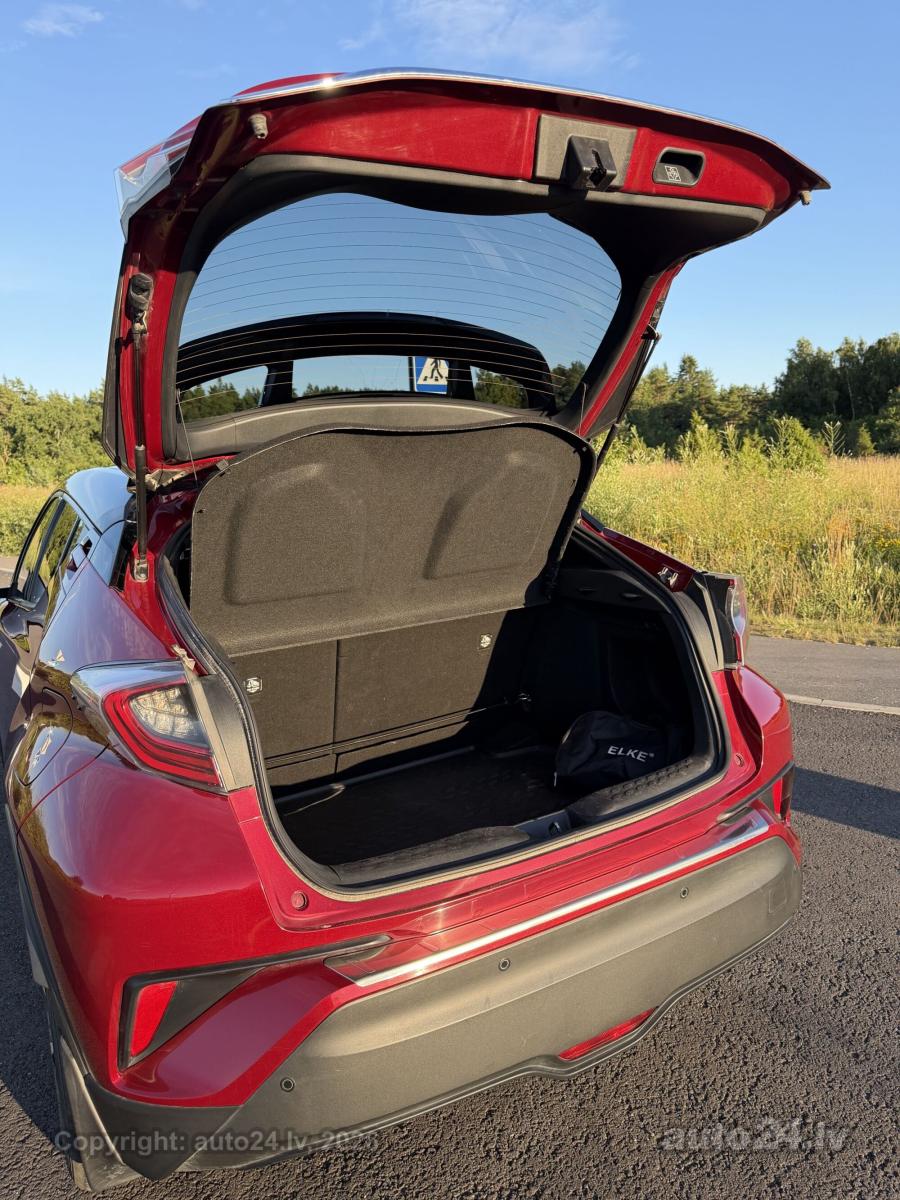 Sarkans Toyota C-HR 2019 Keila, ar dzinēja tilpumu 1.80 L un nobraukumu 114 tūkst. km par 19900 €, foto 9 vietnē AUTOMOTO.COM.LV