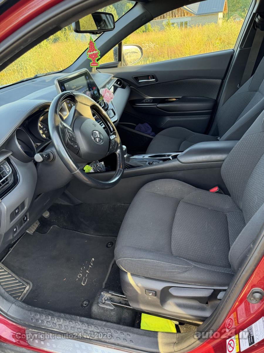 Sarkans Toyota C-HR 2019 Keila, ar dzinēja tilpumu 1.80 L un nobraukumu 114 tūkst. km par 19900 €, foto 11 vietnē AUTOMOTO.COM.LV