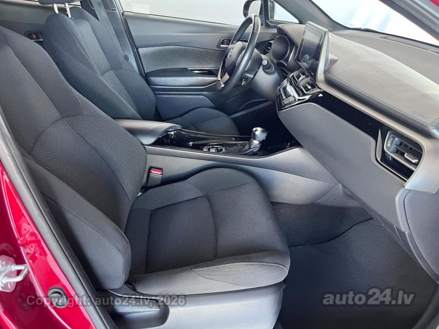 Красный Тойота C-HR 2019 в Таллин, объемом двигателя 1.20 л и пробегом 95 тыс. км за 15990 €, фото 10 на AUTOMOTO.COM.LV
