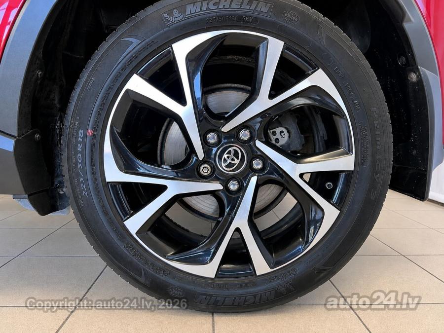 Красный Тойота C-HR 2019 в Таллин, объемом двигателя 1.20 л и пробегом 95 тыс. км за 15990 €, фото 18 на AUTOMOTO.COM.LV