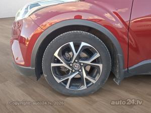 Красный Тойота C-HR 2019 в Вильянди, объемом двигателя 1.80 л и пробегом 108 тыс. км за 16900 €, фото 15 на AUTOMOTO.COM.LV