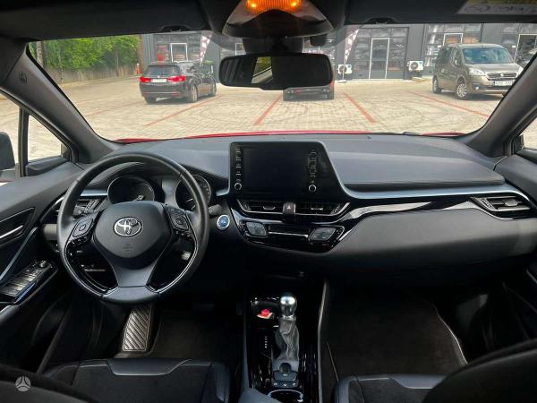 Sarkans Toyota C-HR 2020 Šauļi, ar dzinēja tilpumu 1.80 L un nobraukumu 26 tūkst. km par 21990 €, foto 7 vietnē AUTOMOTO.COM.LV