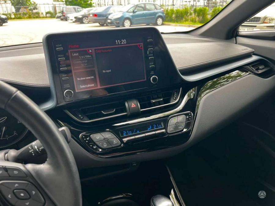 Sarkans Toyota C-HR 2020 Šauļi, ar dzinēja tilpumu 1.80 L un nobraukumu 26 tūkst. km par 21990 €, foto 10 vietnē AUTOMOTO.COM.LV