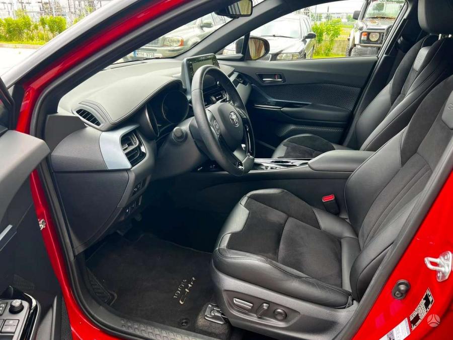 Sarkans Toyota C-HR 2020 Šauļi, ar dzinēja tilpumu 1.80 L un nobraukumu 26 tūkst. km par 21990 €, foto 11 vietnē AUTOMOTO.COM.LV