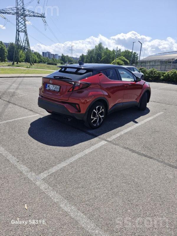 Красный Тойота C-HR 2020 в Рига, объемом двигателя 1.20 л и пробегом 75 тыс. км за 16500 €, фото 4 на AUTOMOTO.COM.LV