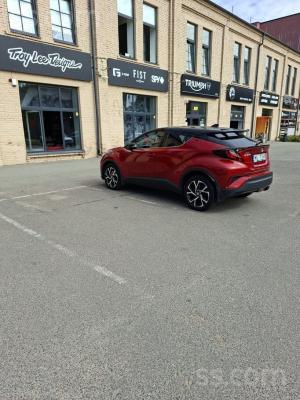 Sarkans Toyota C-HR 2020 Rīga, ar dzinēja tilpumu 1.20 L un nobraukumu 75 tūkst. km par 16500 €, foto 9 vietnē AUTOMOTO.COM.LV