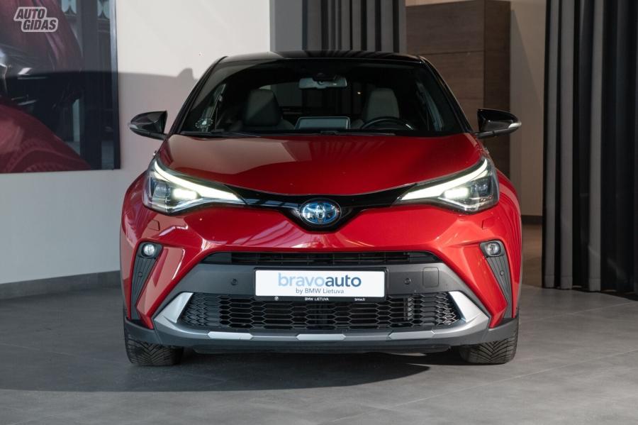 Красный Тойота C-HR 2021 в Каунас, объемом двигателя 2.00 л и пробегом 86 тыс. км за 23471 €, фото 3 на AUTOMOTO.COM.LV