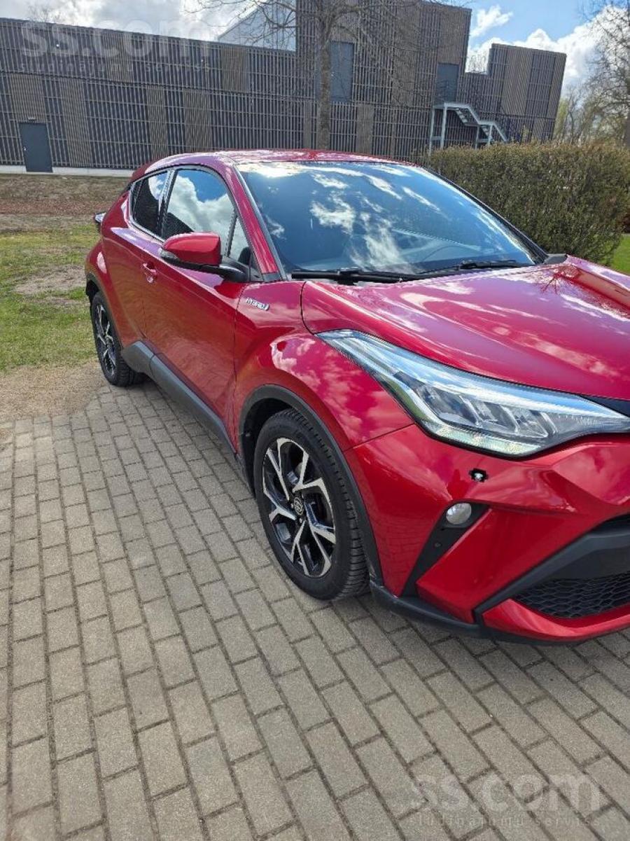 Sarkans Toyota C-HR 2021 Ogre, ar dzinēja tilpumu 1.80 L un nobraukumu 135 tūkst. km par 18500 €, foto 5 vietnē AUTOMOTO.COM.LV