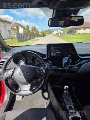 Sarkans Toyota C-HR 2021 Ogre, ar dzinēja tilpumu 1.80 L un nobraukumu 135 tūkst. km par 18500 €, foto 8 vietnē AUTOMOTO.COM.LV