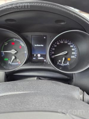 Sarkans Toyota C-HR 2021 Ogre, ar dzinēja tilpumu 1.80 L un nobraukumu 135 tūkst. km par 18500 €, foto 9 vietnē AUTOMOTO.COM.LV