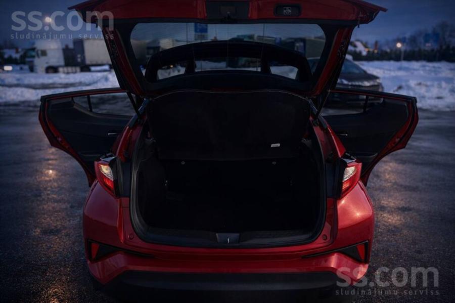 Sarkans Toyota C-HR 2021 Daugavpils, ar dzinēja tilpumu 1.80 L un nobraukumu 92 tūkst. km par 19700 €, foto 6 vietnē AUTOMOTO.COM.LV