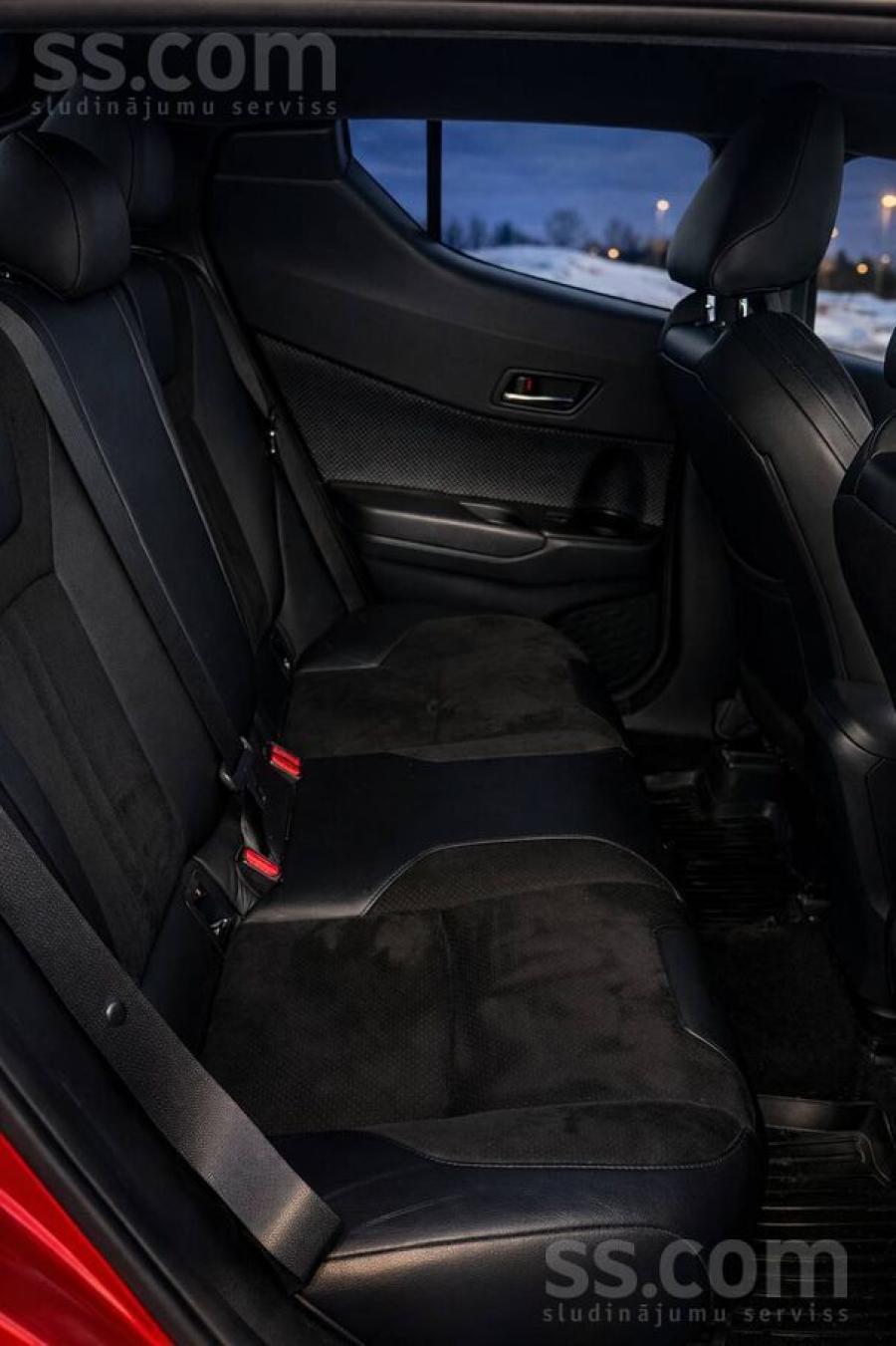 Sarkans Toyota C-HR 2021 Daugavpils, ar dzinēja tilpumu 1.80 L un nobraukumu 92 tūkst. km par 19700 €, foto 7 vietnē AUTOMOTO.COM.LV