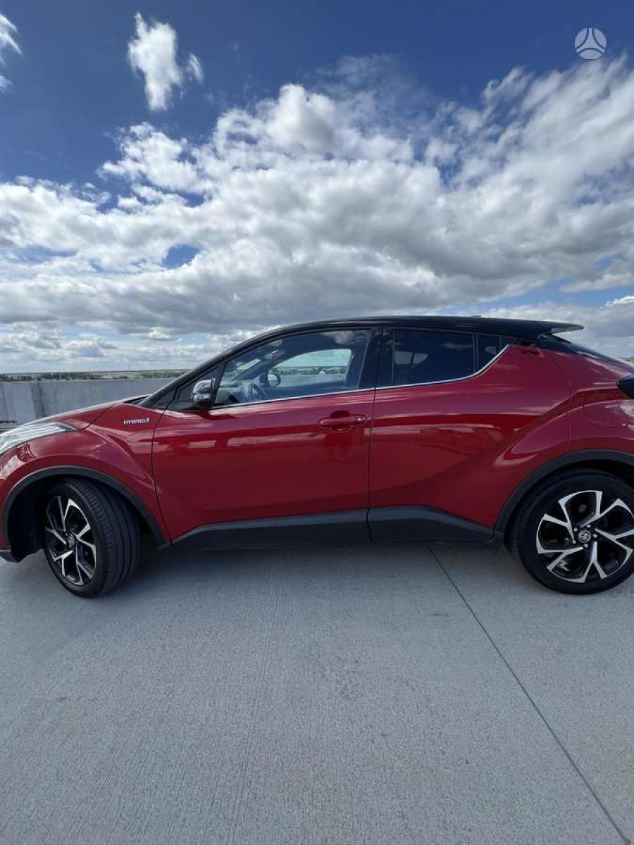 Sarkans Toyota C-HR 2021 Viļņa, ar dzinēja tilpumu 1.80 L un nobraukumu 128 tūkst. km par 21000 €, foto 3 vietnē AUTOMOTO.COM.LV