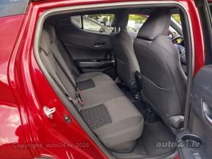 Красный Тойота C-HR 2021 в Раквере, объемом двигателя 1.80 л и пробегом 114 тыс. км за 18800 €, фото 9 на AUTOMOTO.COM.LV