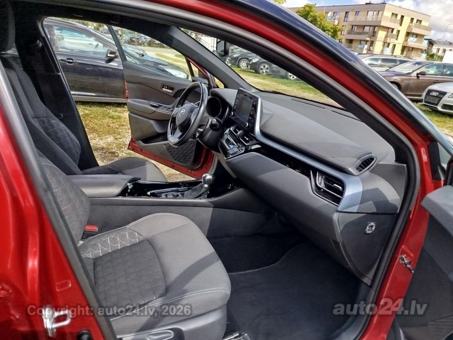 Красный Тойота C-HR 2021 в Раквере, объемом двигателя 1.80 л и пробегом 114 тыс. км за 18800 €, фото 10 на AUTOMOTO.COM.LV