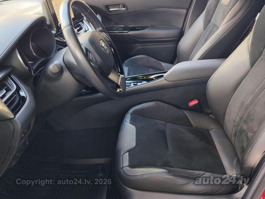 Sarkans Toyota C-HR 2022 Tallina, ar dzinēja tilpumu 1.80 L un nobraukumu 45 tūkst. km par 22995 €, foto 12 vietnē AUTOMOTO.COM.LV