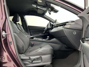 Sarkans Toyota C-HR 2022 Viļņa, ar dzinēja tilpumu 1.80 L un nobraukumu 144 tūkst. km par 21900 €, foto 7 vietnē AUTOMOTO.COM.LV