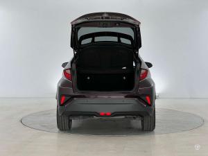 Sarkans Toyota C-HR 2022 Viļņa, ar dzinēja tilpumu 1.80 L un nobraukumu 144 tūkst. km par 21900 €, foto 11 vietnē AUTOMOTO.COM.LV