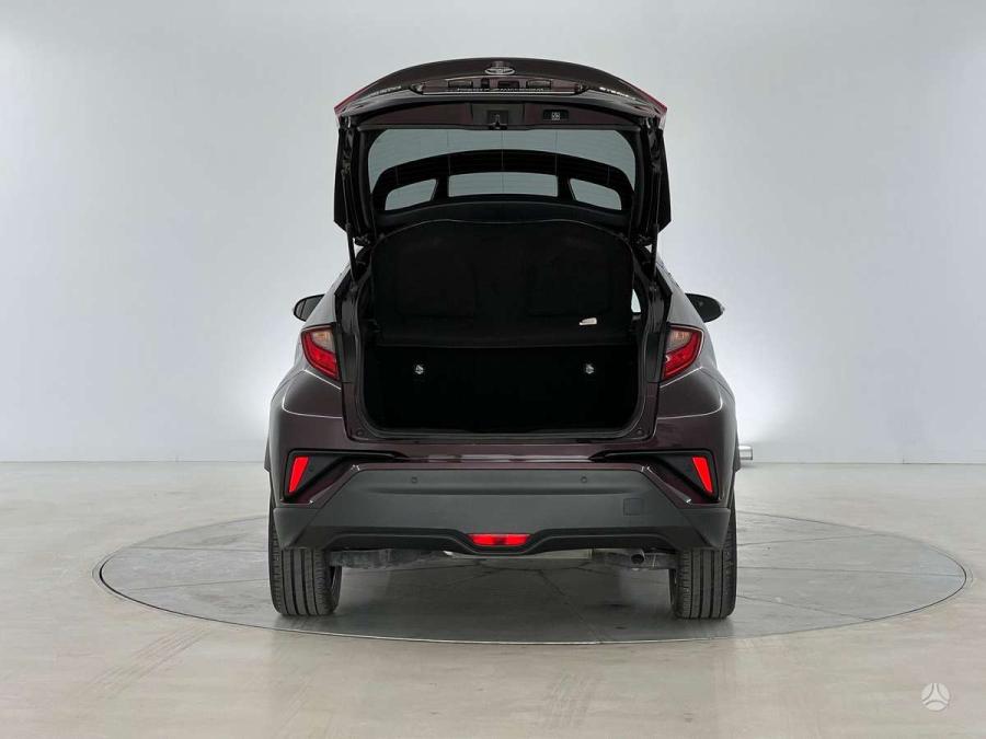 Sarkans Toyota C-HR 2022 Viļņa, ar dzinēja tilpumu 1.80 L un nobraukumu 144 tūkst. km par 21900 €, foto 11 vietnē AUTOMOTO.COM.LV