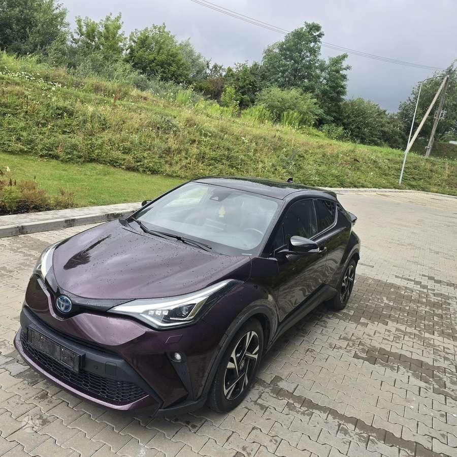 Красный Тойота C-HR 2022 в Вильнюс, объемом двигателя 1.80 л и пробегом 141 тыс. км за 18999 €, фото 6 на AUTOMOTO.COM.LV