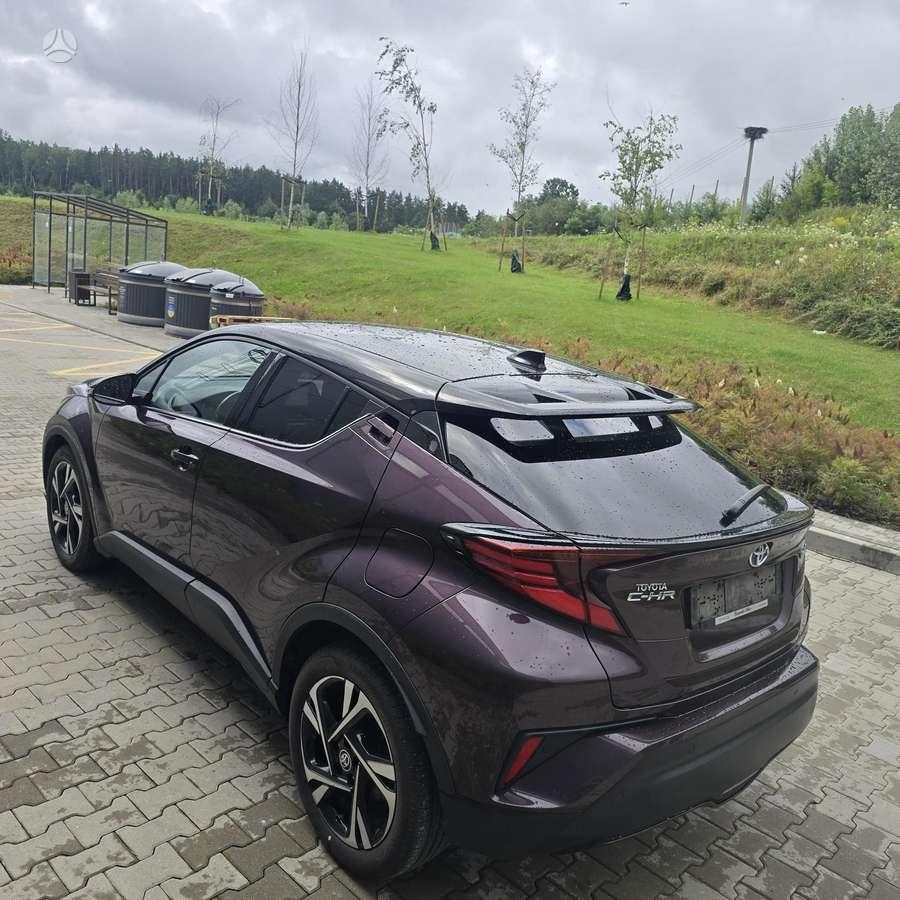 Красный Тойота C-HR 2022 в Вильнюс, объемом двигателя 1.80 л и пробегом 141 тыс. км за 18999 €, фото 7 на AUTOMOTO.COM.LV