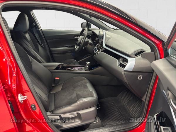 Красный Тойота C-HR 2022 в Тарту, объемом двигателя 1.80 л и пробегом 129 тыс. км за 21250 €, фото 7 на AUTOMOTO.COM.LV