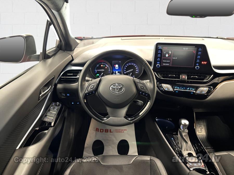 Красный Тойота C-HR 2022 в Тарту, объемом двигателя 1.80 л и пробегом 129 тыс. км за 21250 €, фото 10 на AUTOMOTO.COM.LV