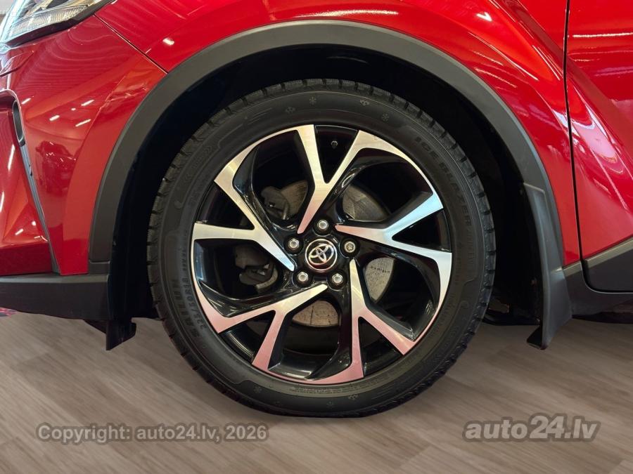 Красный Тойота C-HR 2022 в Тарту, объемом двигателя 1.80 л и пробегом 129 тыс. км за 21250 €, фото 16 на AUTOMOTO.COM.LV