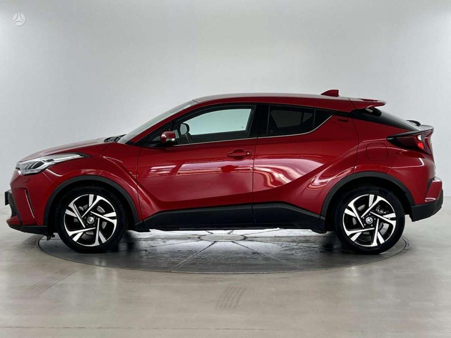 Красный Тойота C-HR 2023 в Вильнюс, объемом двигателя 1.80 л и пробегом 94 тыс. км за 23900 €, фото 4 на AUTOMOTO.COM.LV