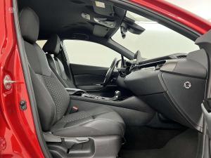 Красный Тойота C-HR 2023 в Вильнюс, объемом двигателя 1.80 л и пробегом 94 тыс. км за 23900 €, фото 7 на AUTOMOTO.COM.LV