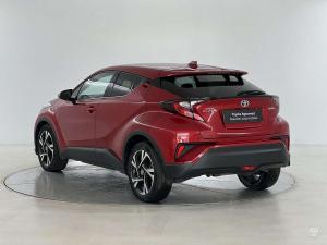 Красный Тойота C-HR 2023 в Вильнюс, объемом двигателя 1.80 л и пробегом 94 тыс. км за 23900 €, фото 18 на AUTOMOTO.COM.LV