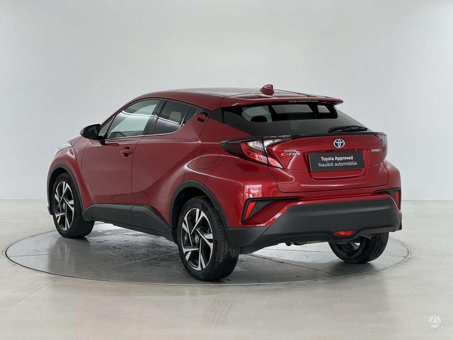 Красный Тойота C-HR 2023 в Вильнюс, объемом двигателя 1.80 л и пробегом 94 тыс. км за 23900 €, фото 18 на AUTOMOTO.COM.LV
