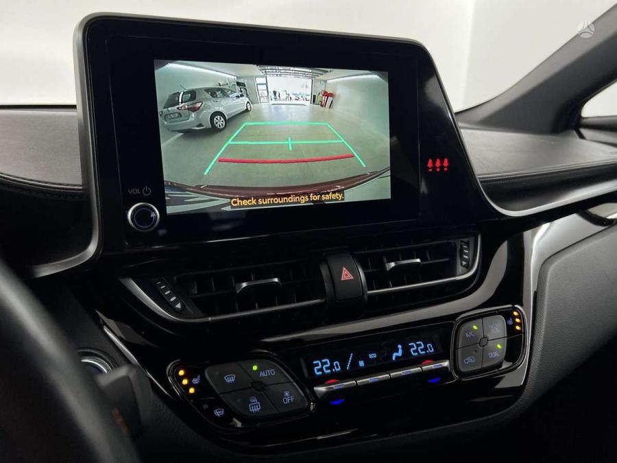 Красный Тойота C-HR 2023 в Вильнюс, объемом двигателя 1.80 л и пробегом 94 тыс. км за 23900 €, фото 22 на AUTOMOTO.COM.LV