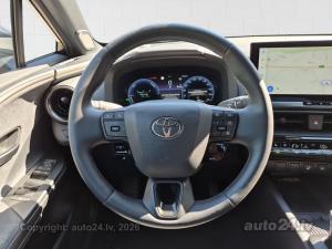 Красный Тойота C-HR 2025 в Таллин, объемом двигателя 1.80 л и пробегом 15 тыс. км за 38990 €, фото 13 на AUTOMOTO.COM.LV