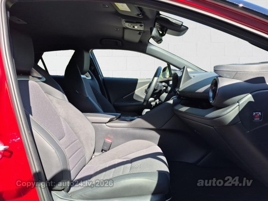 Sarkans Toyota C-HR 2025 Tallina, ar dzinēja tilpumu 1.80 L un nobraukumu 15 tūkst. km par 38990 €, foto 7 vietnē AUTOMOTO.COM.LV