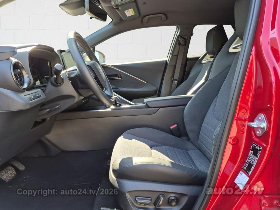 Sarkans Toyota C-HR 2025 Tallina, ar dzinēja tilpumu 1.80 L un nobraukumu 15 tūkst. km par 38990 €, foto 12 vietnē AUTOMOTO.COM.LV