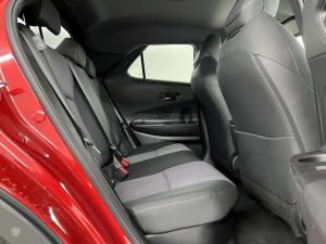 Красный Тойота C-HR 2025 в Вильнюс, объемом двигателя 1.99 л и пробегом 20 тыс. км за 39900 €, фото 8 на AUTOMOTO.COM.LV