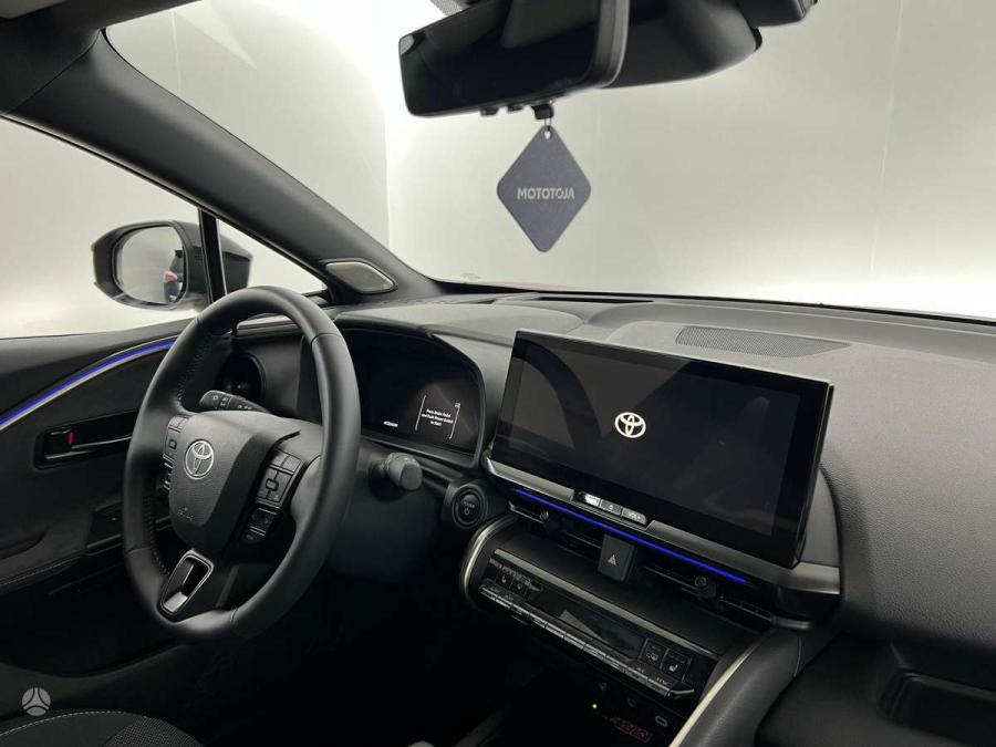 Красный Тойота C-HR 2025 в Вильнюс, объемом двигателя 1.99 л и пробегом 20 тыс. км за 39900 €, фото 15 на AUTOMOTO.COM.LV