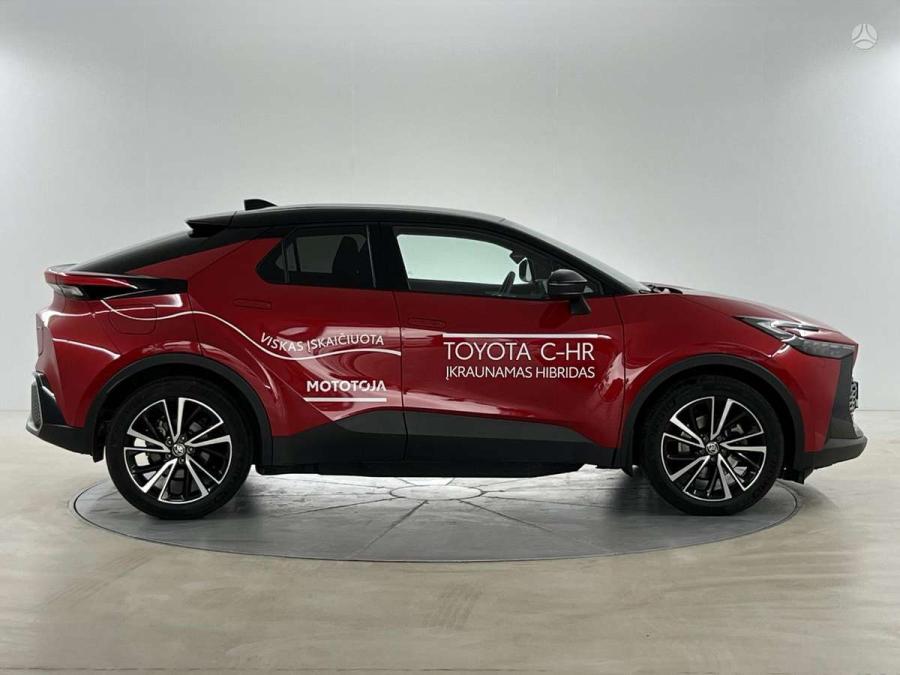 Красный Тойота C-HR 2025 в Вильнюс, объемом двигателя 1.99 л и пробегом 20 тыс. км за 39900 €, фото 17 на AUTOMOTO.COM.LV
