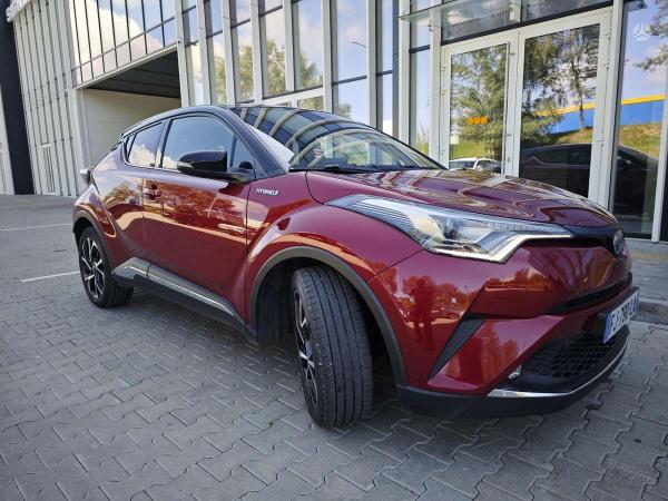 Sarkans Toyota C-HR 2019 Viļņa, ar dzinēja tilpumu 1.80 L un nobraukumu 161 tūkst. km par 17800 €, foto 4 vietnē AUTOMOTO.COM.LV