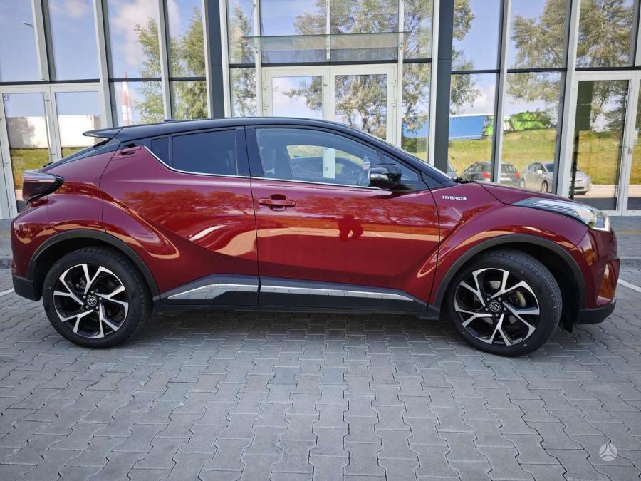 Красный Тойота C-HR 2019 в Вильнюс, объемом двигателя 1.80 л и пробегом 161 тыс. км за 17800 €, фото 6 на AUTOMOTO.COM.LV